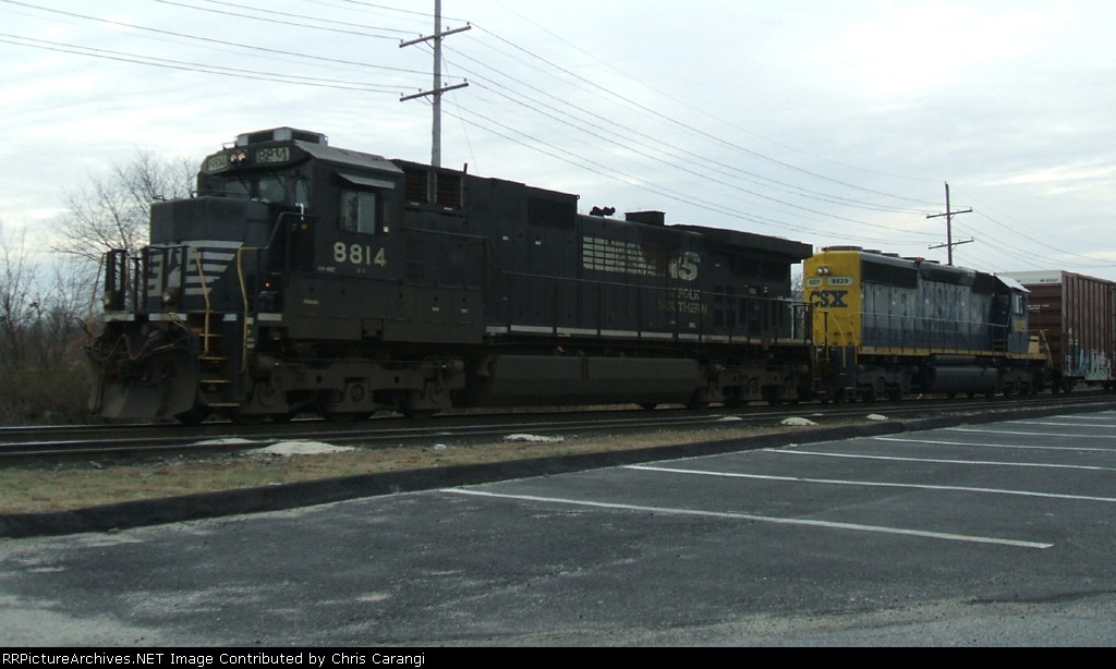 NS 8814 & CSX 8829 lead CA-11